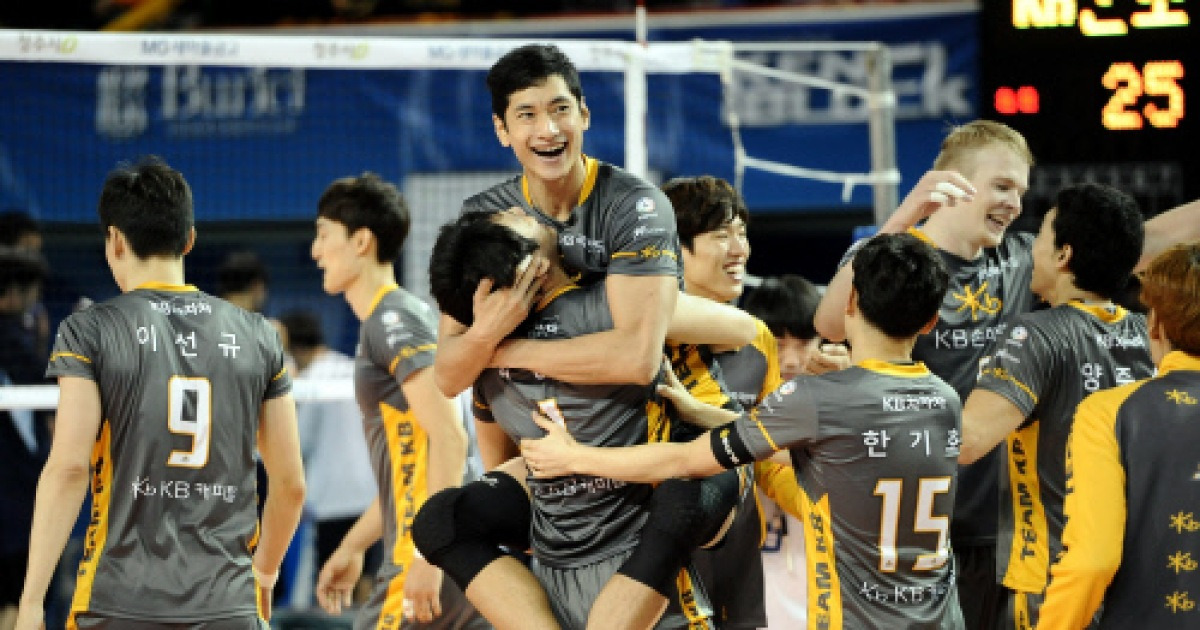 프로배구 KB손해보험, 4년만에 KOVO컵 결승 진출