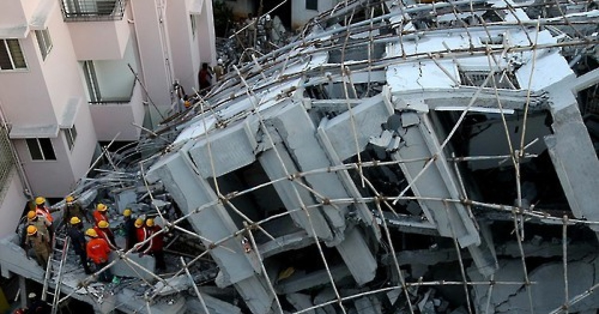 INDIA BUILDING COLLAPSE
