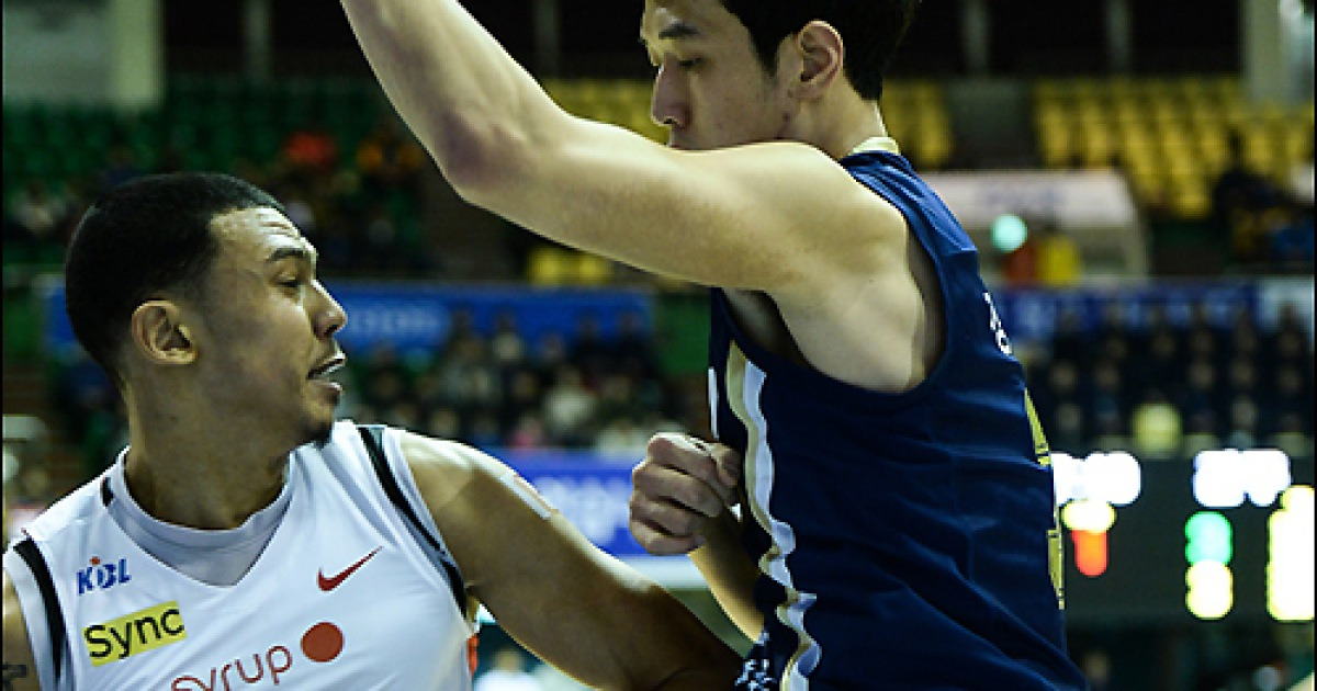 3번 고민 KCC·SK, 해법은 양팀 감독의 손에?