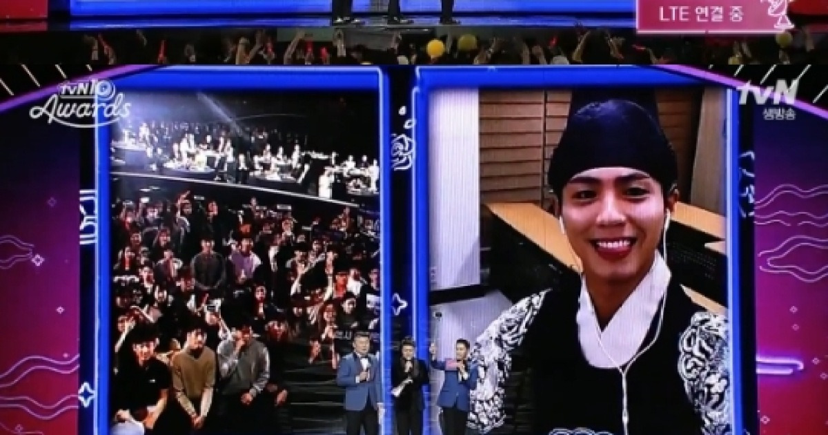 박보검, tvN10 어워즈 아시아상 "최성원 건강 되찾길"