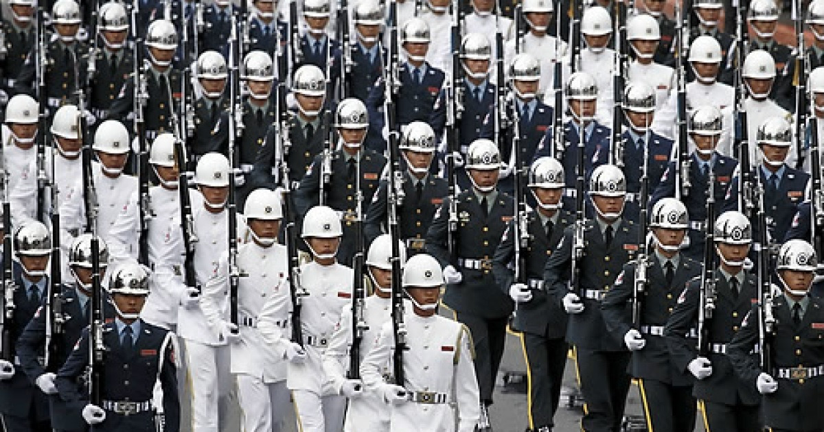 대만 '쌍십절' 의장대 행렬