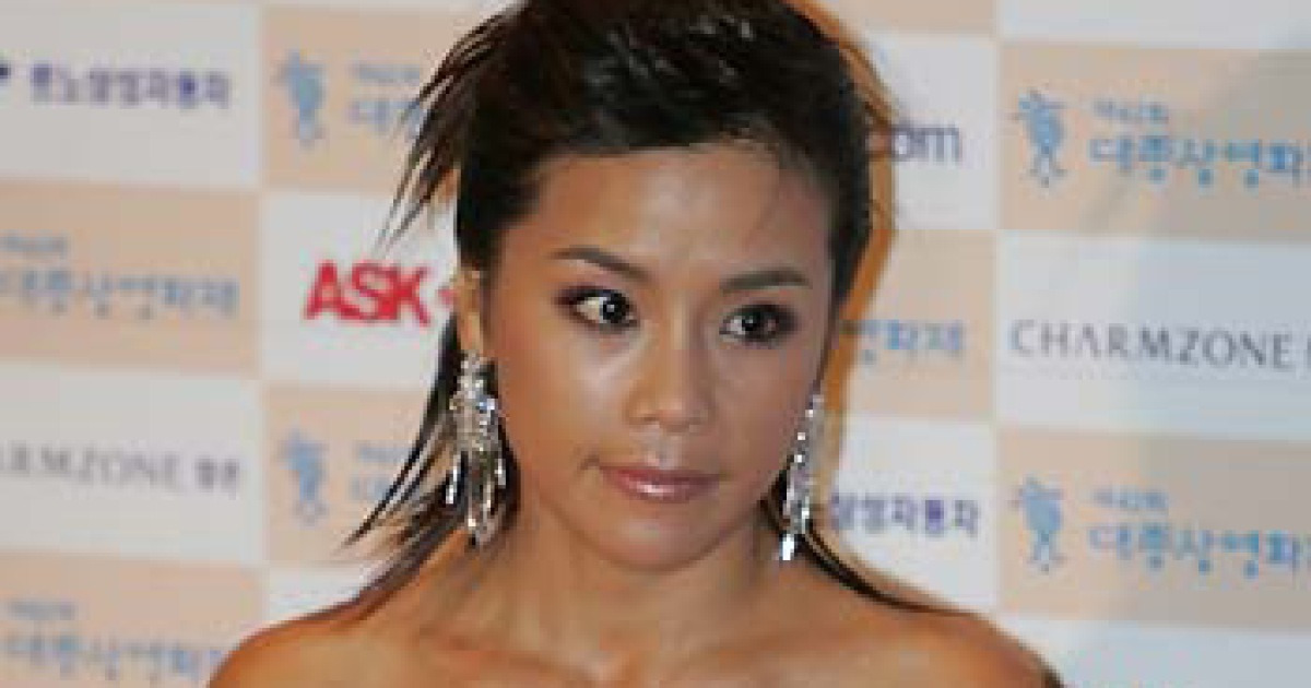 [포토엔] 신이 "은근한 노출이 괜찮은가요?"