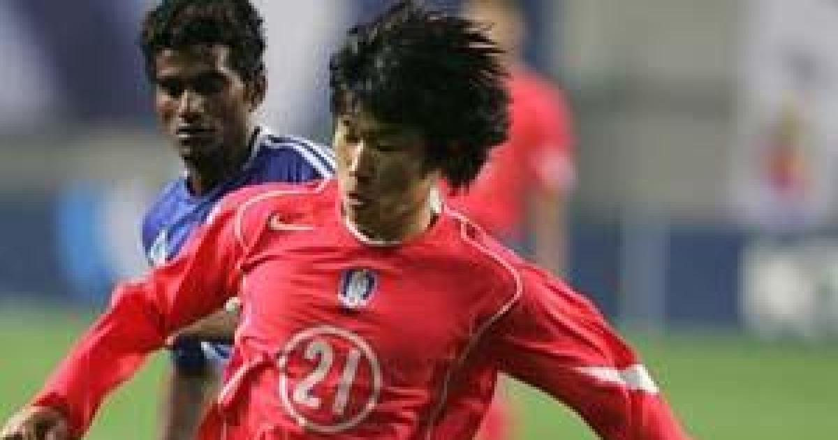 박지성 맹위, PSV '8강 보인다'