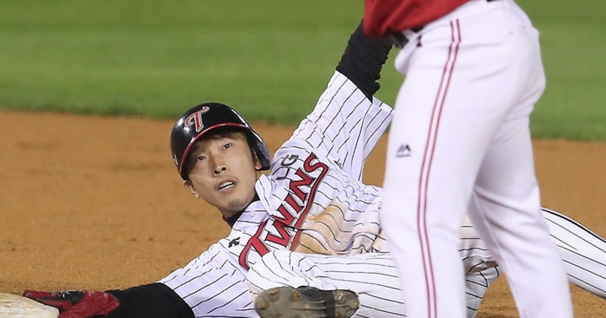 [KBO WC2] 대주자 황목치승, 결정적인 스위밍 슬라이딩
