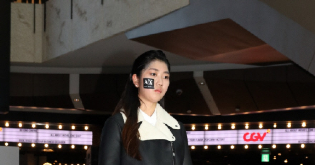 런치 시간에 열리는 패션쇼(IFC몰)