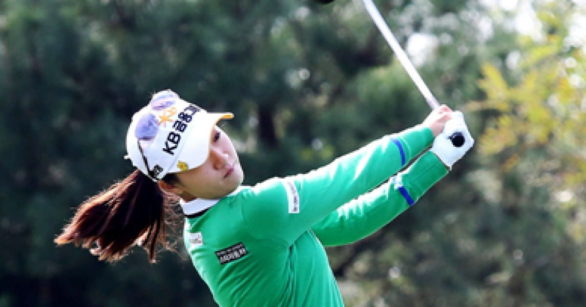[포토] 오지현 - 2016 LPGA KEB 하나은행 챔피언십 1라운드 (30)