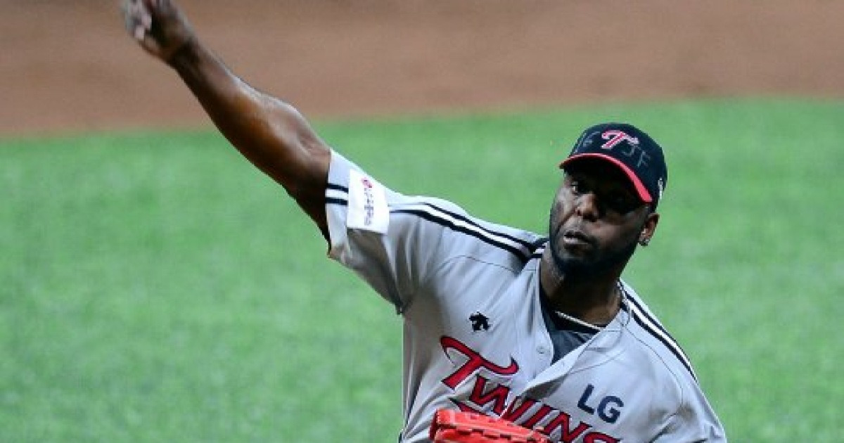 [준PO1] '고척돔 첫 PS' LG 트윈스-넥센 히어로즈전 매진