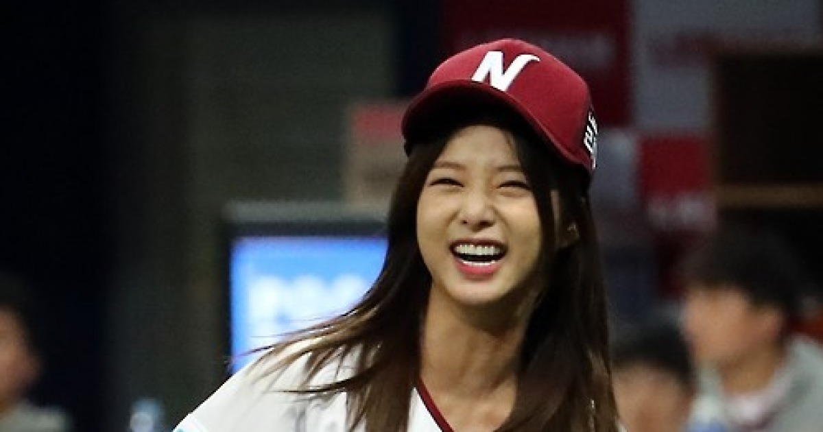 시구하는 EXID 솔지