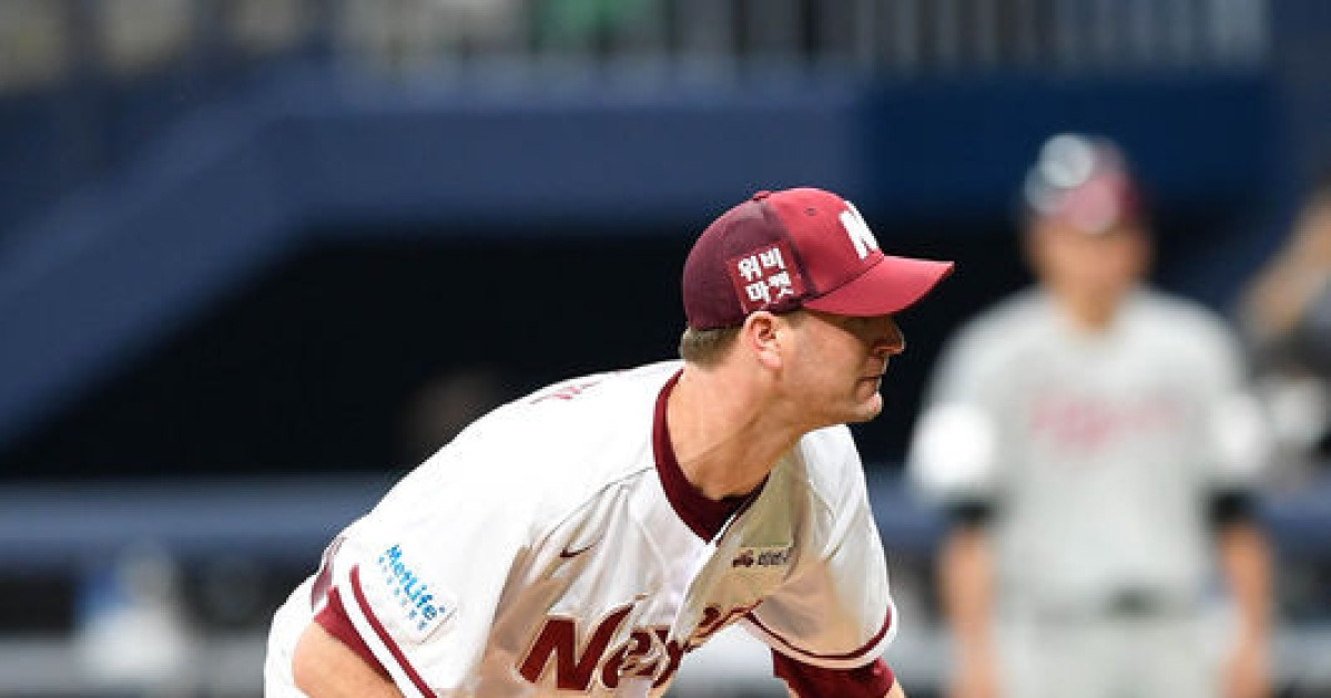 [준PO2] 밴 헤켄, 7⅔이닝 5K 1실점.. 에이스 임무 완수