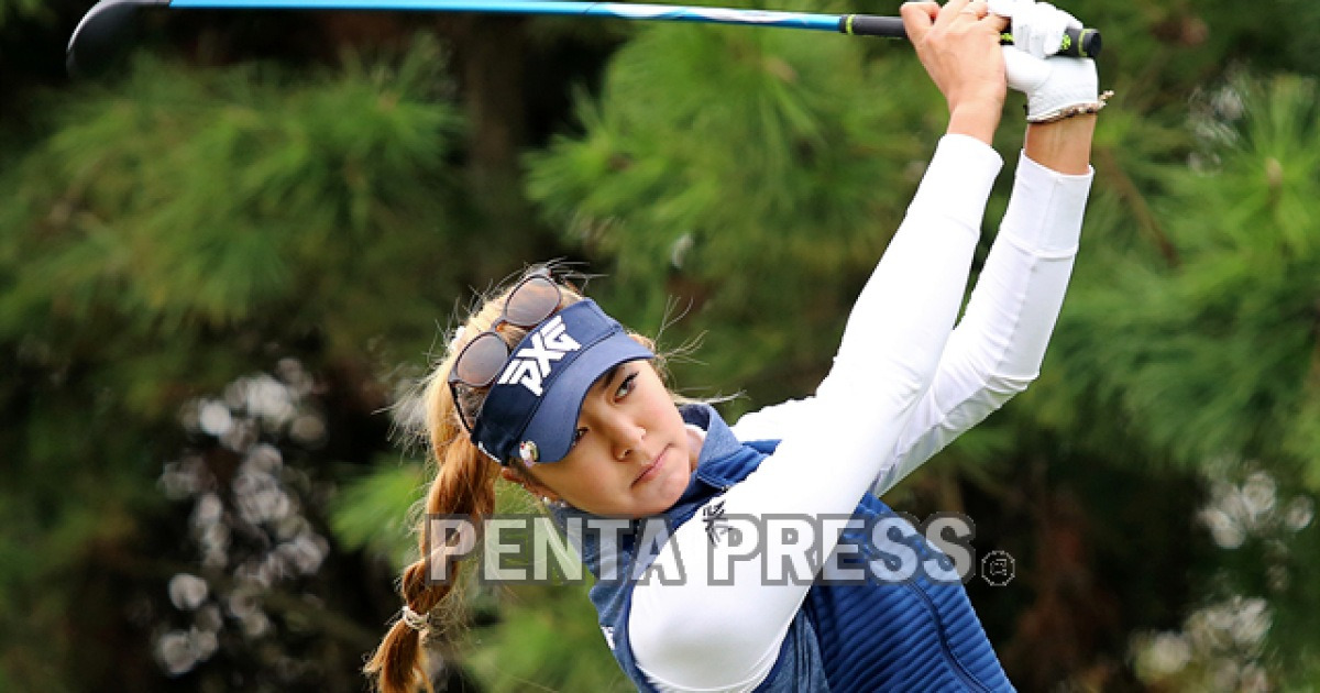 [포토] 앨리슨 리 4번홀 티샷 - 2016 LPGA KEB 하나은행 챔피언십 Final 라운드 (4)
