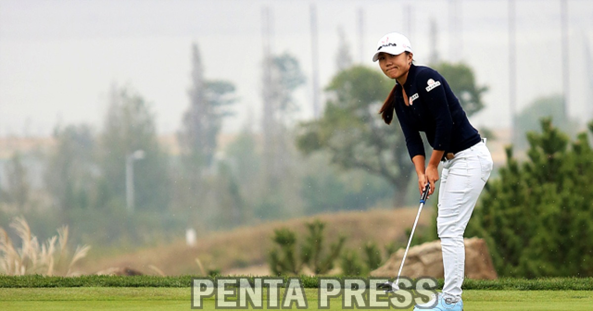 [포토] 퍼팅하는 김인경 - 2016 LPGA KEB 하나은행 챔피언십 Final 라운드 (10)