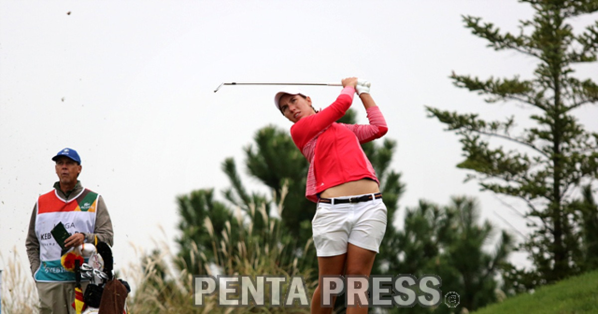 [포토] 카를로타 시간다 3번홀 티샷 - 2016 LPGA KEB 하나은행 챔피언십 Final 라운드 (24)
