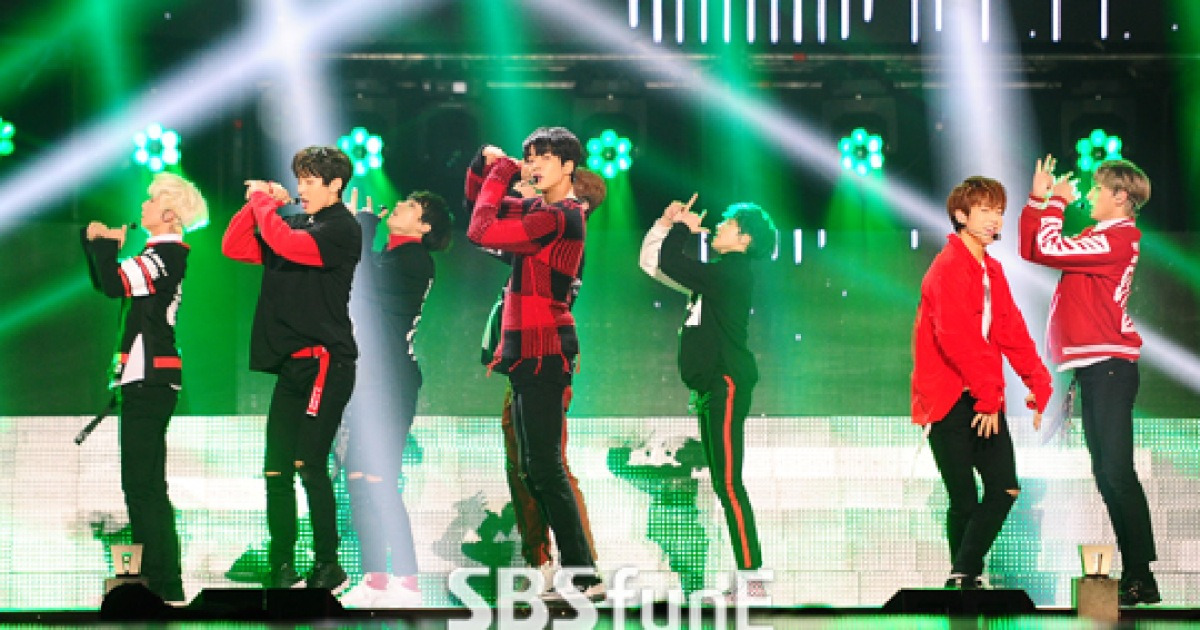 [BOF포토]신나게 팡파레 울리는 SF9