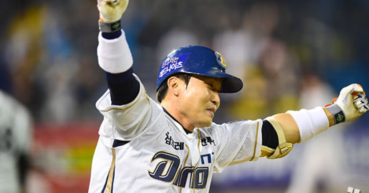 [PO1] '용덕한 끝내기' NC, 짜릿한 뒤집기로 LG에 기선제압