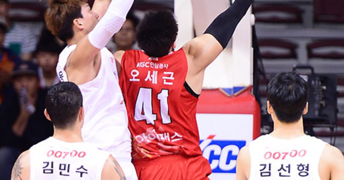 KGC, SK에 짜릿한 역전승..모비스, 양동근 손목골절 '비상'(종합)