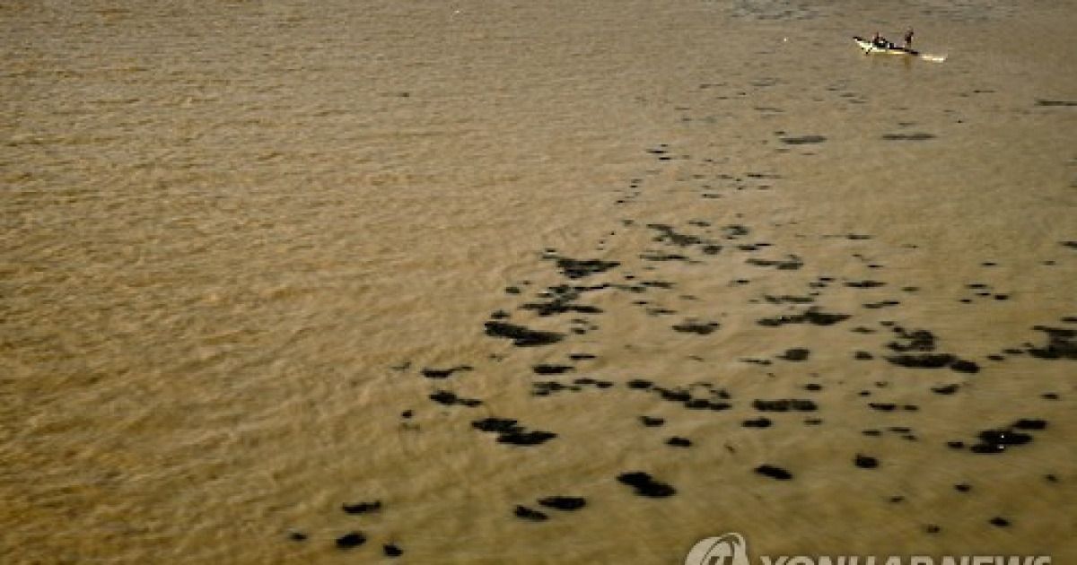 APTOPIX Mideast Egypt Brown Nile