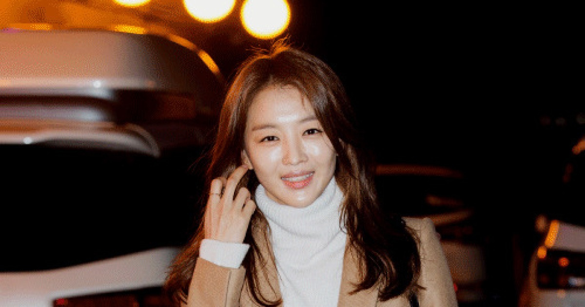 [bnt움짤] 장희진 '미소를 지으며 당신에게 향하는 천사'