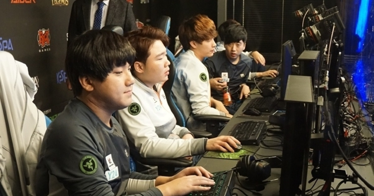 [LOL]kt, 광전사 올라프 앞세워 2세트 승리