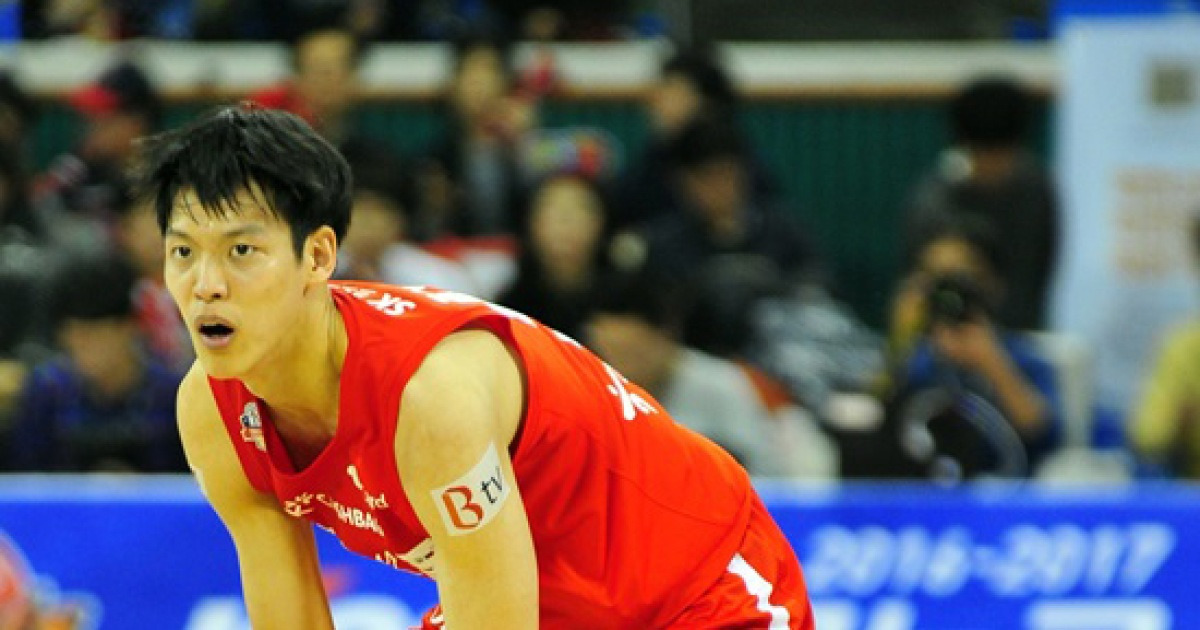 '선형-기훈 43점 합작' SK, KGC 꺾고 6연패 탈출!