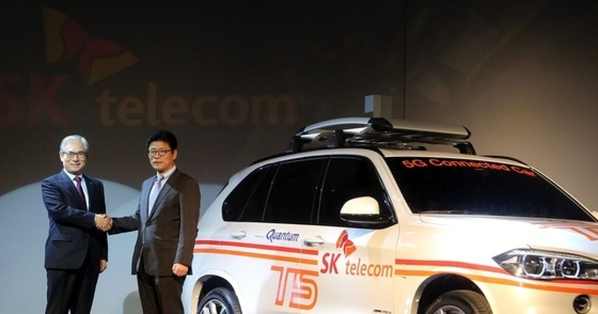 커넥티트카 전쟁 후끈..BMW, SKT 5G단말기 단 T5 공개