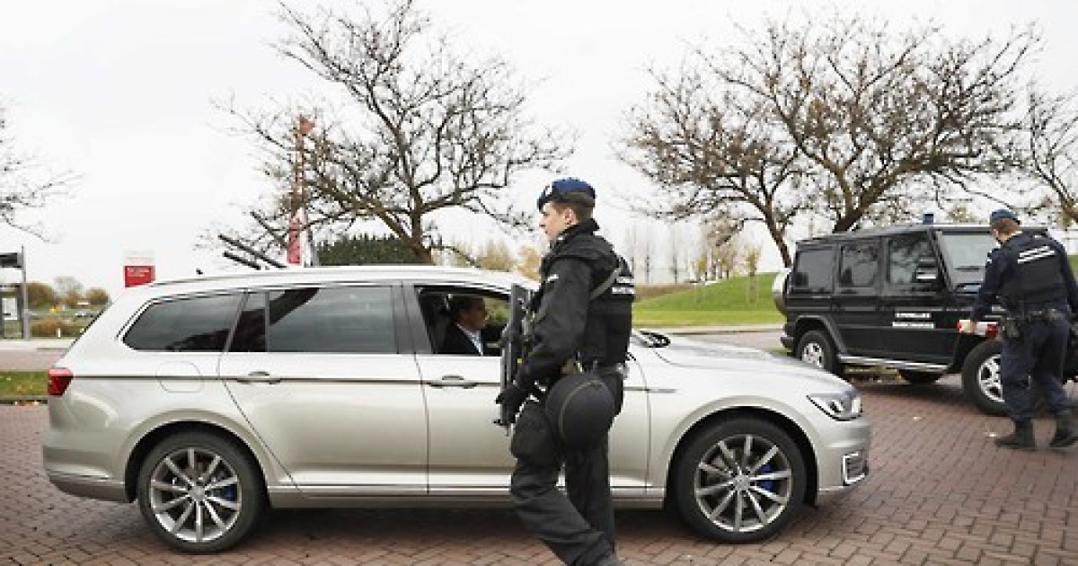 NETHERLANDS AIRPORT SECURITY