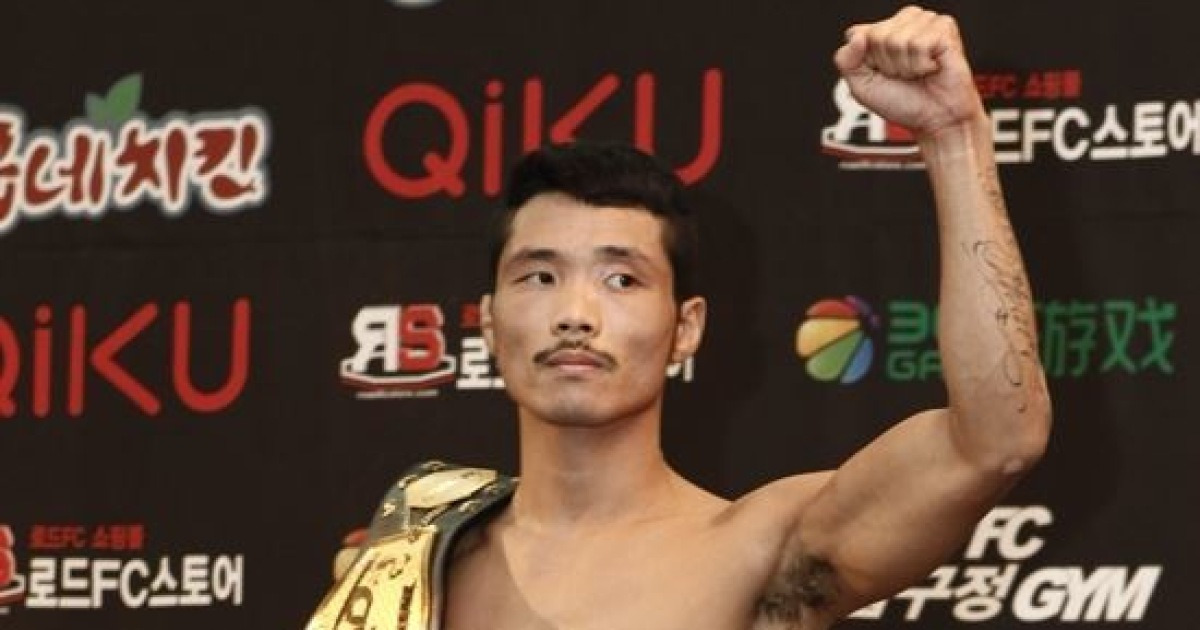 최무겸, 로드FC 034 페더급서 무랏 카잔에 1R TKO승..3차 방어 성공