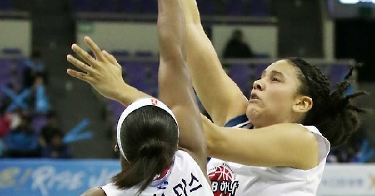 KEB하나은행 나탈리 어천와 슛