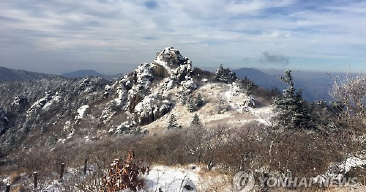 지리산에 첫눈..눈 덮인 천왕봉