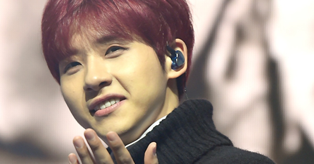 [MD포토] B1A4 신우 '빠져보세요'