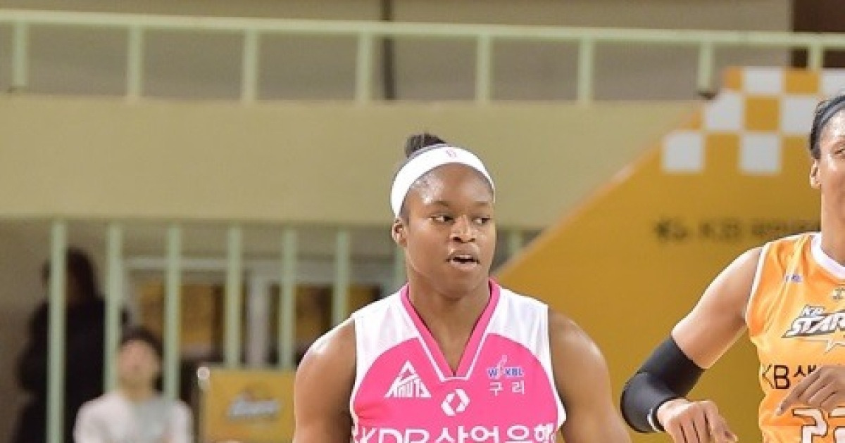 [WKBL] '크리스마스 더블더블' KDB생명, 연장 혈투 끝 KB스타즈에 승리