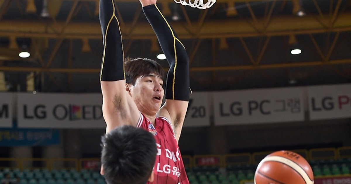 [10일 KBL] '4Q 몰아치기' LG 2연승..선두 삼성은 kt에 9연패 안겨