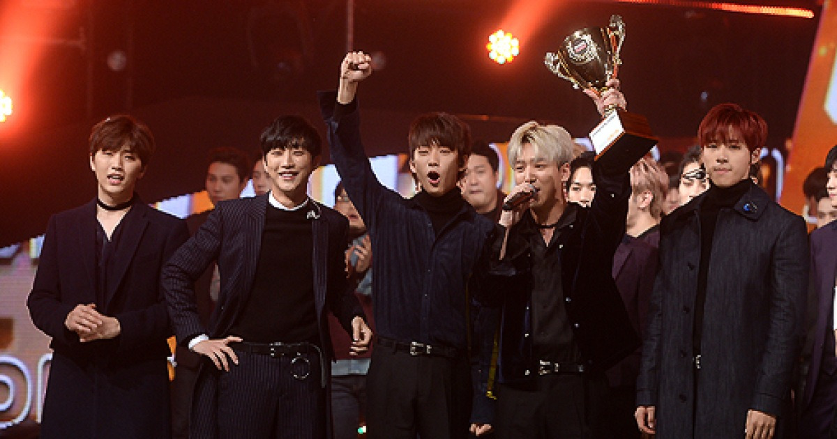 B1A4 '우리가 1위했어요!' [MBN포토]