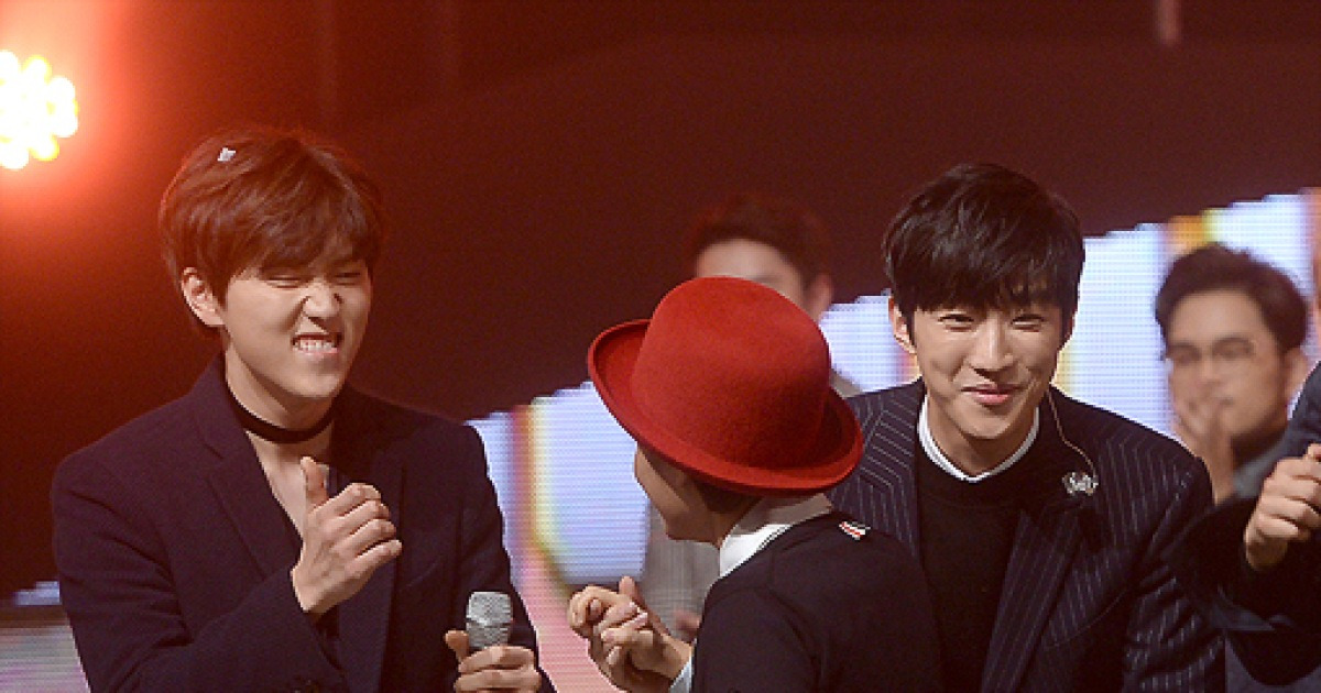 산들-진영 'B1A4 챔피언송 감격' [MBN포토]