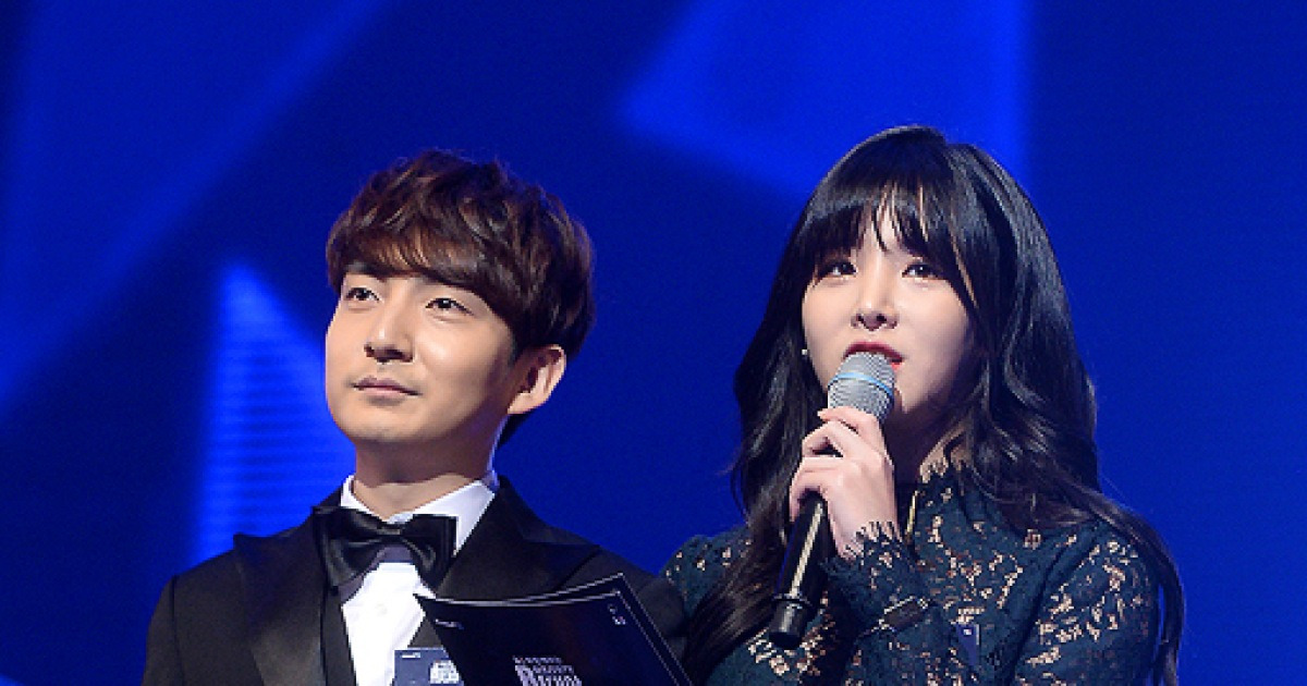 로이조-이설 '아프리카tv BJ 대상 시상식 MC' [MBN포토]