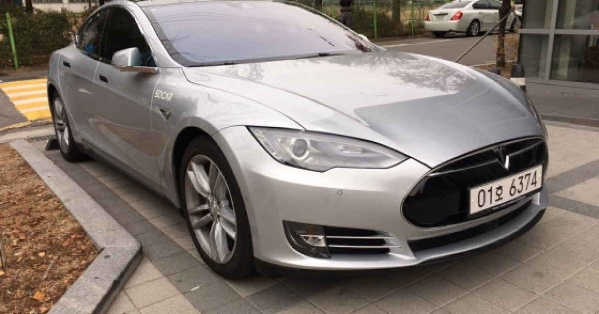 [시승기]'폭발적 가속' 테슬라 모델S 70D 타보니