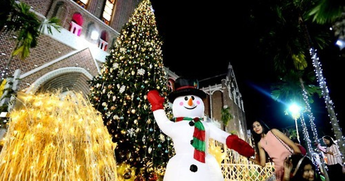 MYANMAR-YANGON-CHRISTMAS EVE