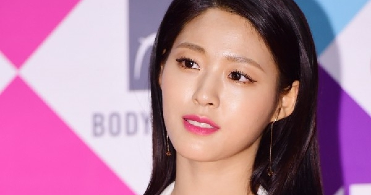 AOA 설현 '빈틈 없는 미모'(2016 SBS 연예대상)