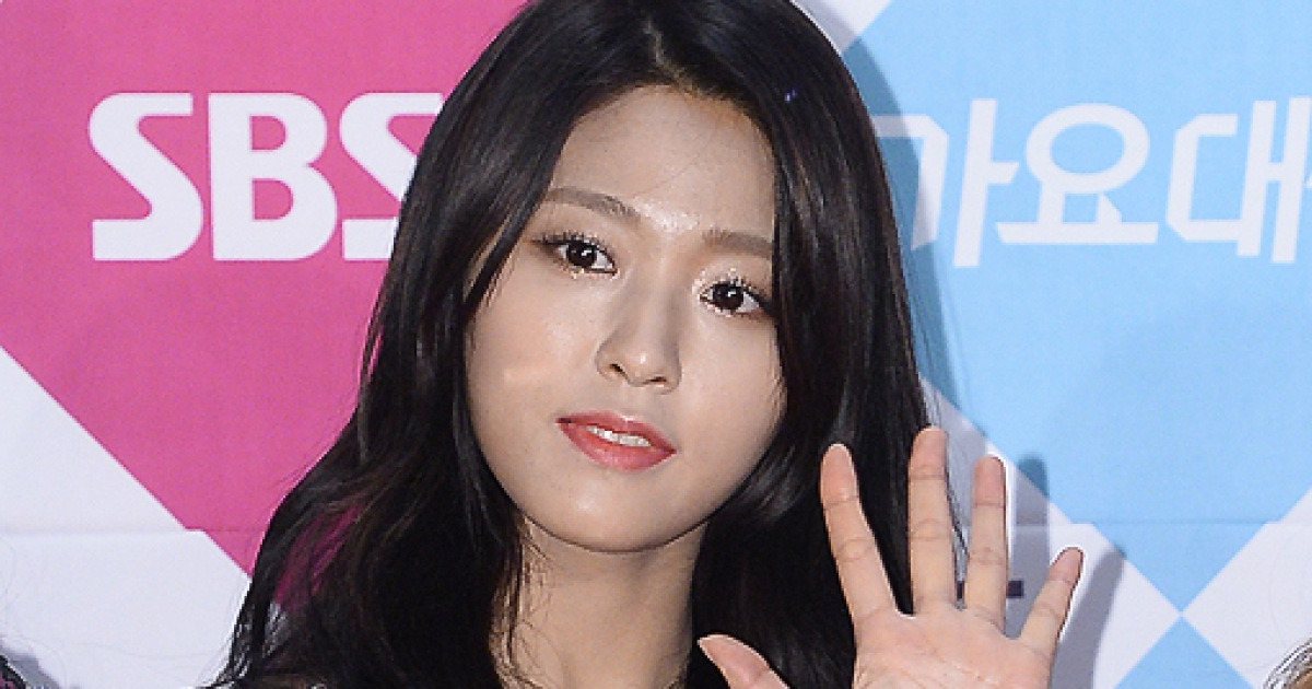 AOA 설현 '독보적인 인형미모' [2016 SBS 가요대전]