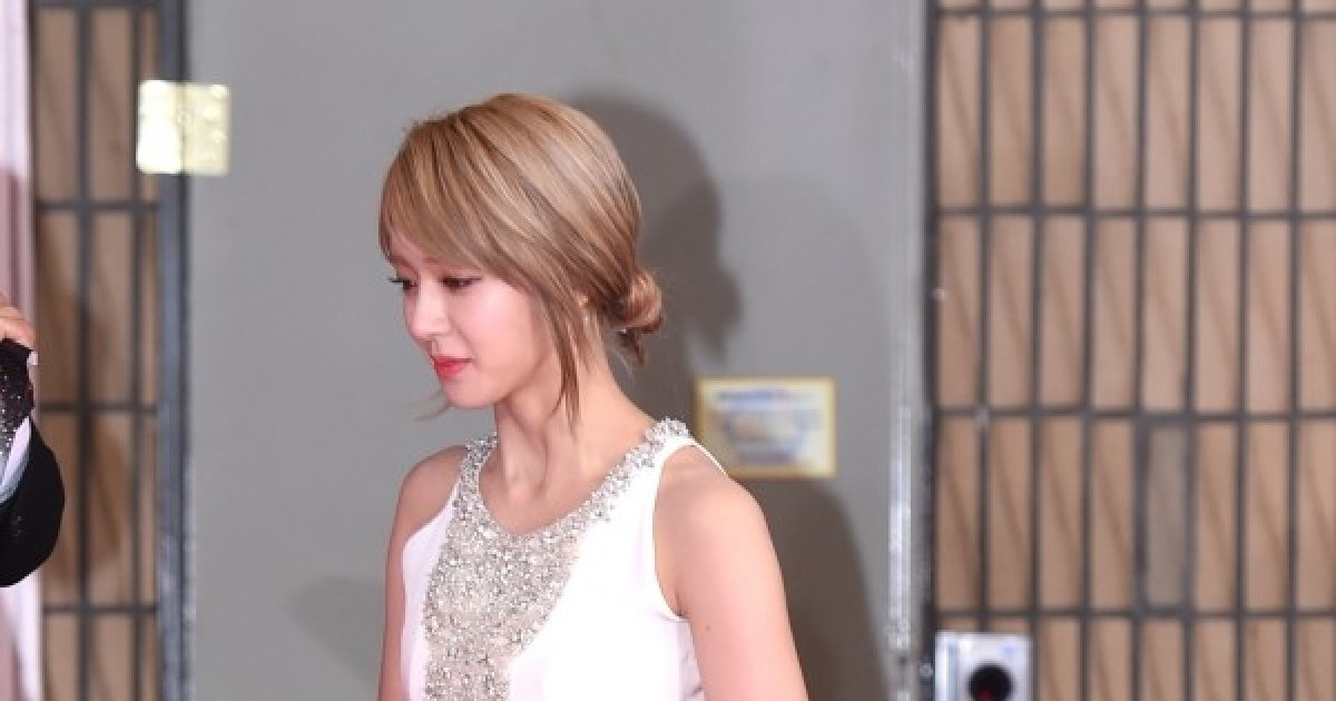 AOA 초아, 짧아도 너무 짧은 원피스(2016 KBS 가요대축제)