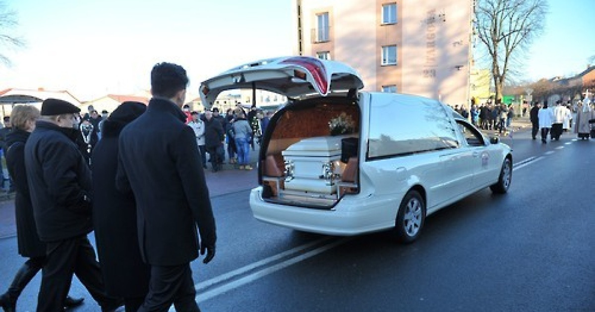 POLAND POLISH TRUCK DRIVER FUNERAL