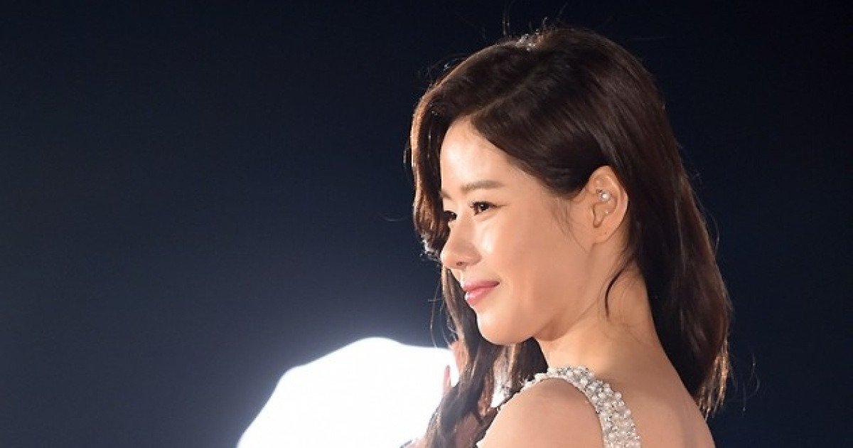 [HEI포토] 박하나, '시원하게 드러낸 뒷모습' (KBS 연기대상)