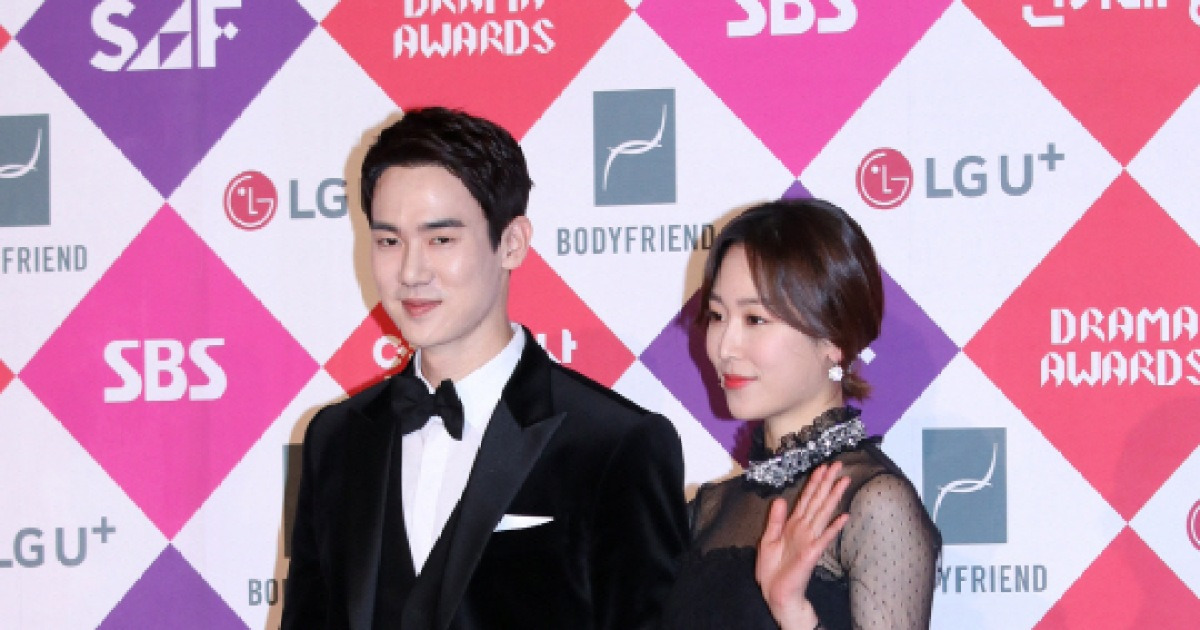 유연석-서현진, 보기만 해도 훈훈한 커플(2016 SAF SBS 연기대상)