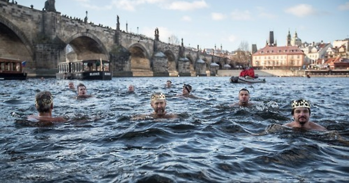 CZECH REPUBLIC THREE KINGS SWIMMING