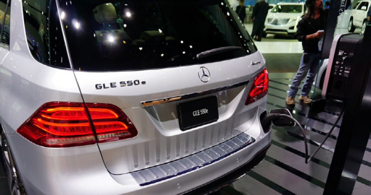 [포토] [2017 디트로이트] 플러그인 하이브리드 SUV, 'GLE 550e 4Matic'의 독특한 충전 위치