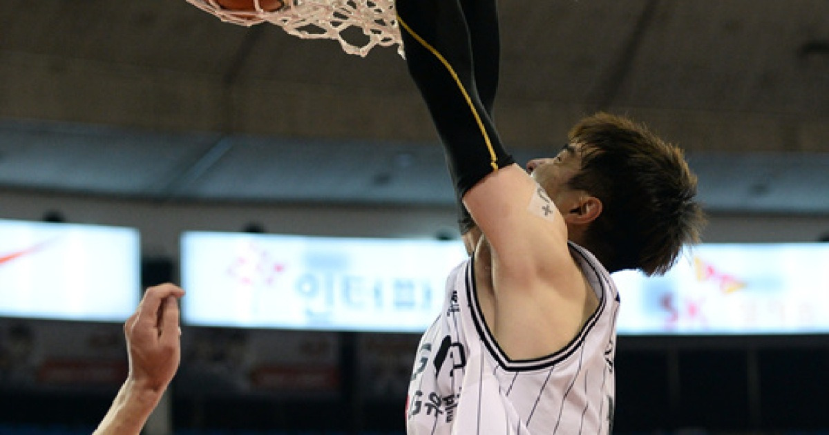 [BK Review] LG 연패 탈출로 웃고, SK 2017년 전패에 울다