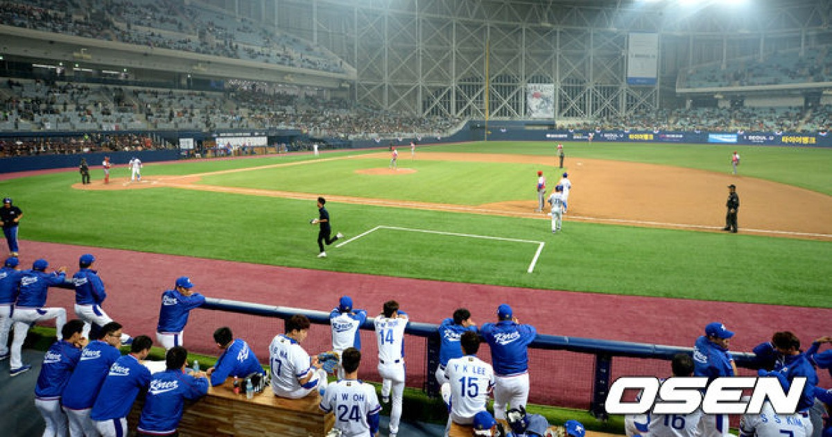 KBO-WBC 조직위, 고척돔 그라운드 정비 실시
