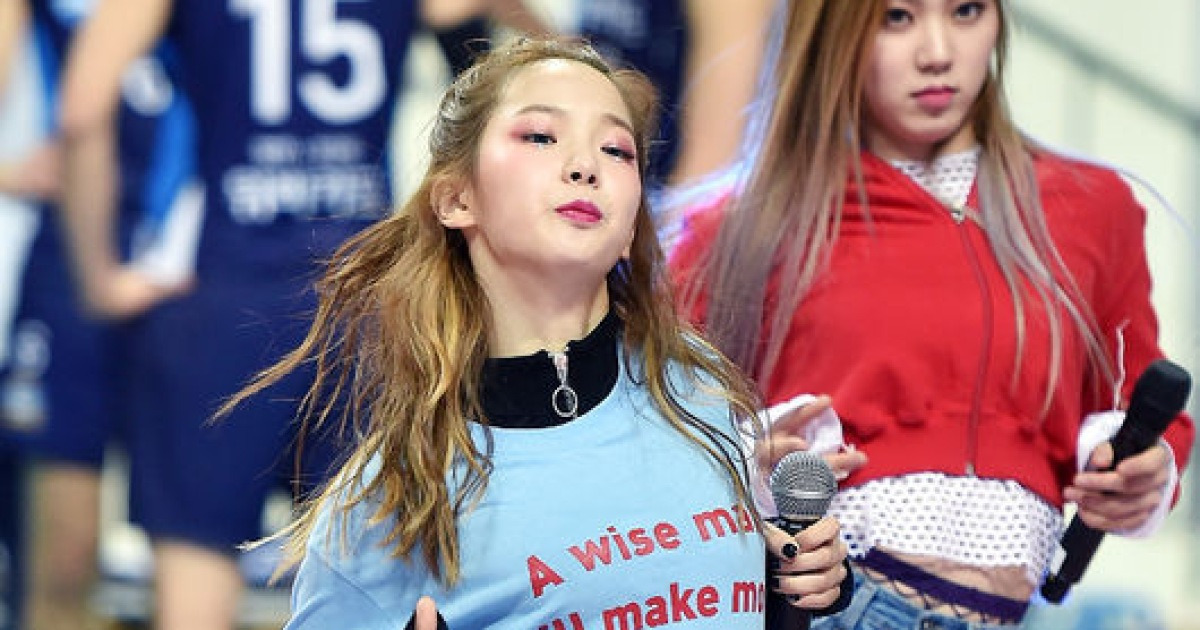 [사진]CLC 최유진,'과감하게'