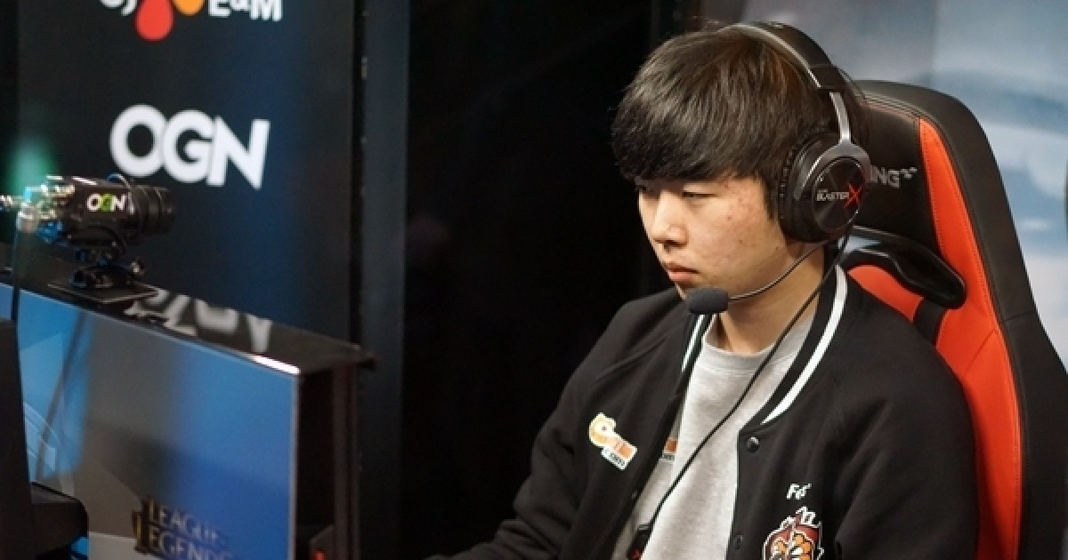 [LOL]ROX, 기동전으로 진에어 압도하며 2세트 승리