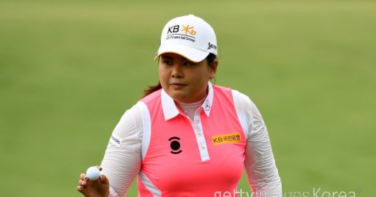 [HSBC 챔피언스] 박인비, 2R서 단독 선두.. 박성현 공동 5위