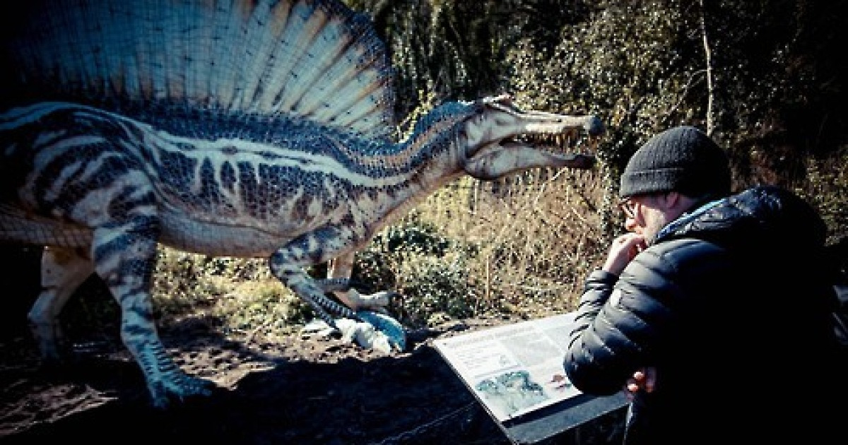 ITALY NATURE DINOSAURS